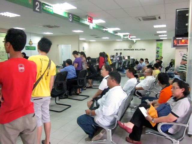 The best time to visit Immigration Offices - Passport.MY